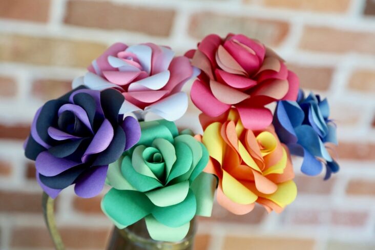 8 Tips and Tricks for Garden Easter Decoration - Growing Magazine