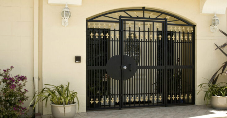 7 Commonly Used Gates in Homes and Public Places - Growing Magazine